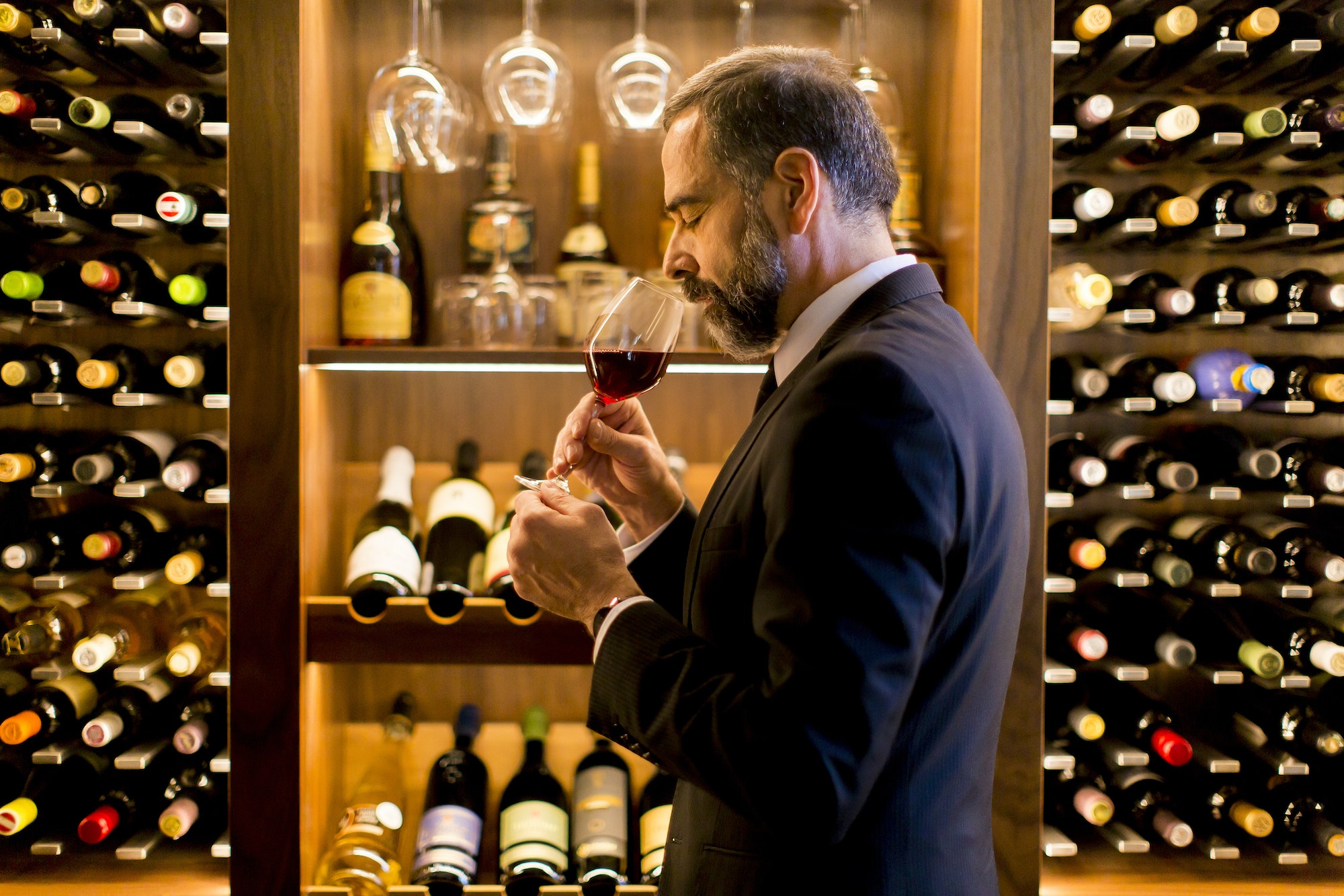 Une escapade viticole : les bars à vin les plus tendance à Paris, Milan ...